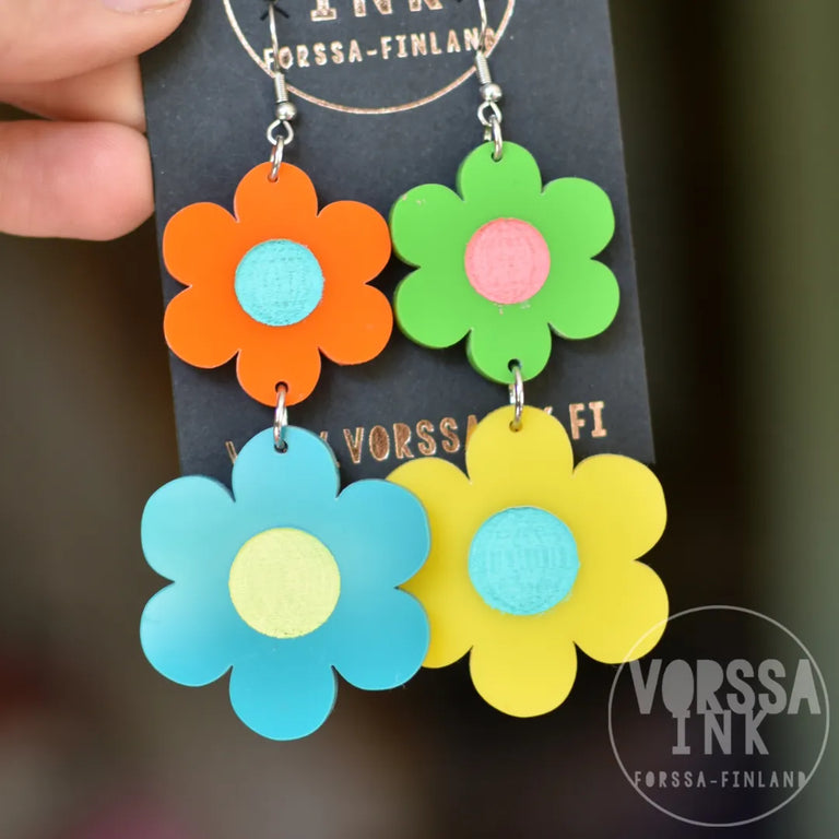 Kukkakimppu | Akryylikorvakorut | Vorssa Ink